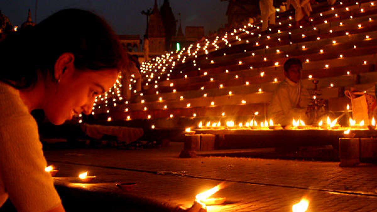 Dev Deepavali: Varanasi Lights up to Celebrations! - Nativeplanet