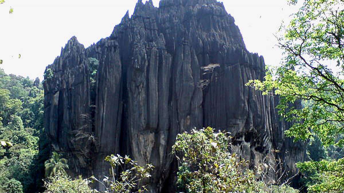 A Stroll Around Yana Rocks in North Karnataka - Nativeplanet