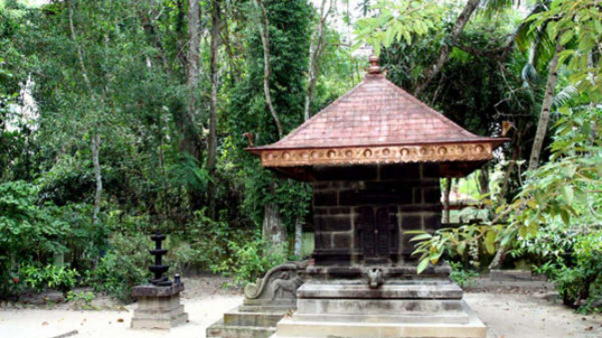 The Historical Mannarasala Sree Nagaraja Temple - Nativeplanet