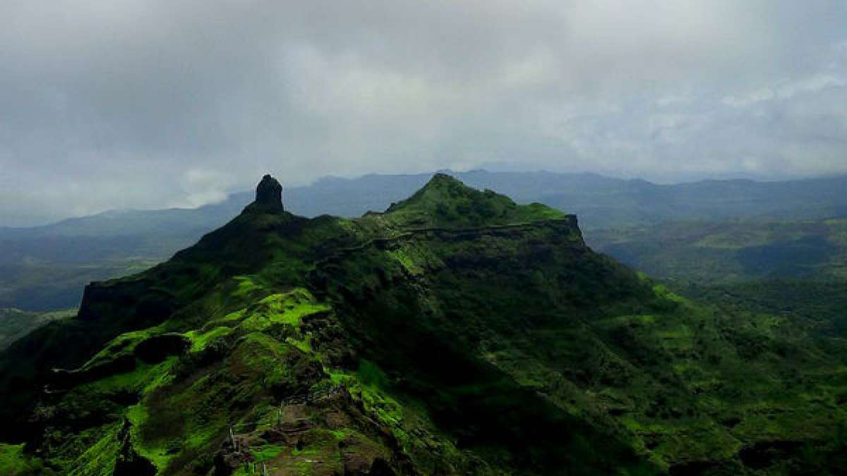 Torna Fort In Pune, Trekking, Best Time to Visit and How to Reach ...
