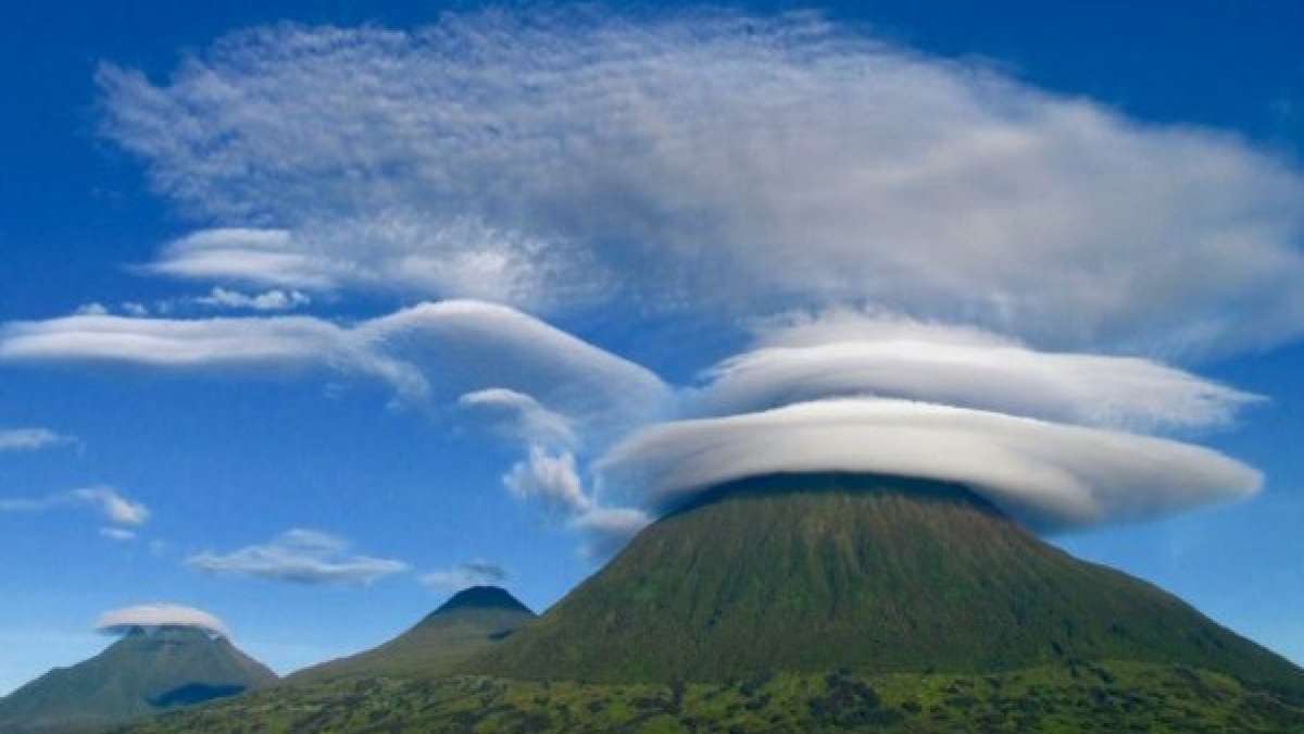 Virunga Mountains Location Facts History Uganda Rwanda Congo Africa ...