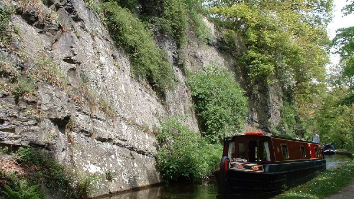 Llangollen Canal Location History Facts Wales England United Kingdom ...