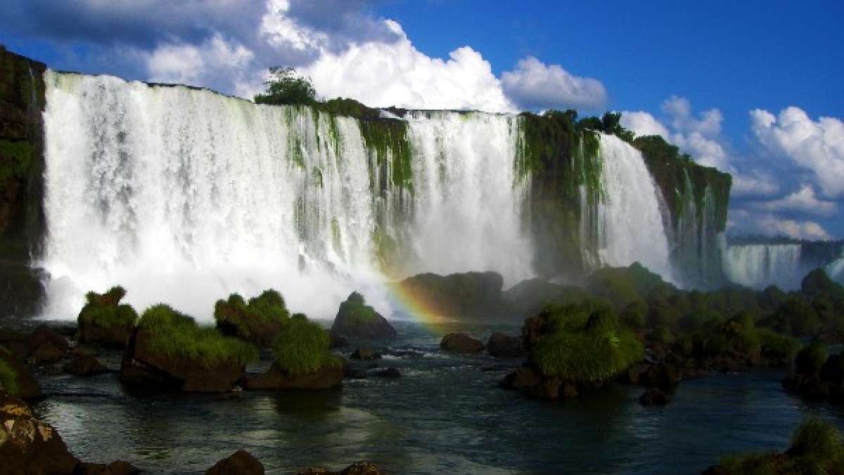 Iguazu Falls Location facts History Argentina Brazil South America ...