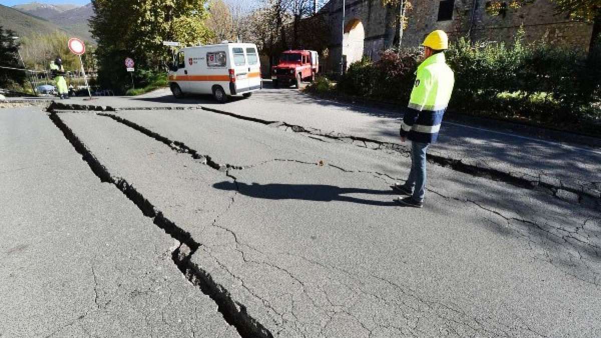10 Deadliest Earthquakes Since 2000 - TripSrip 10 Deadliest Earthquakes Since 2000 - TripSrip