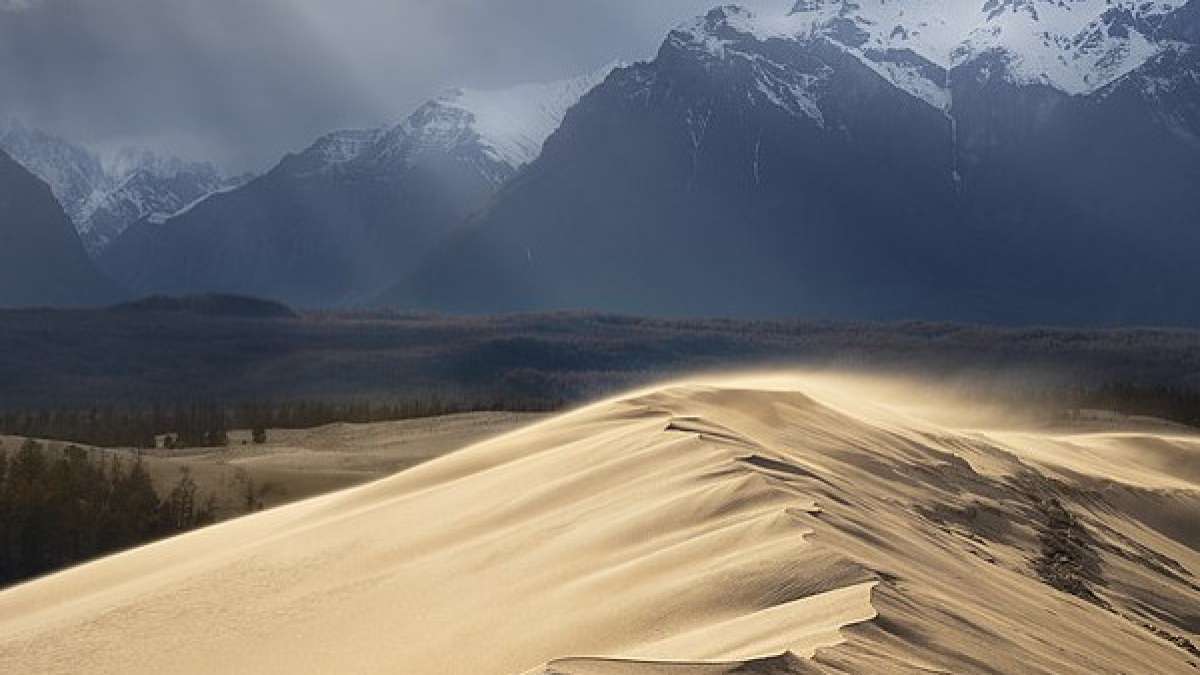 Experience A Desert in the Snowy Siberia: Chara Sands, Russia ...
