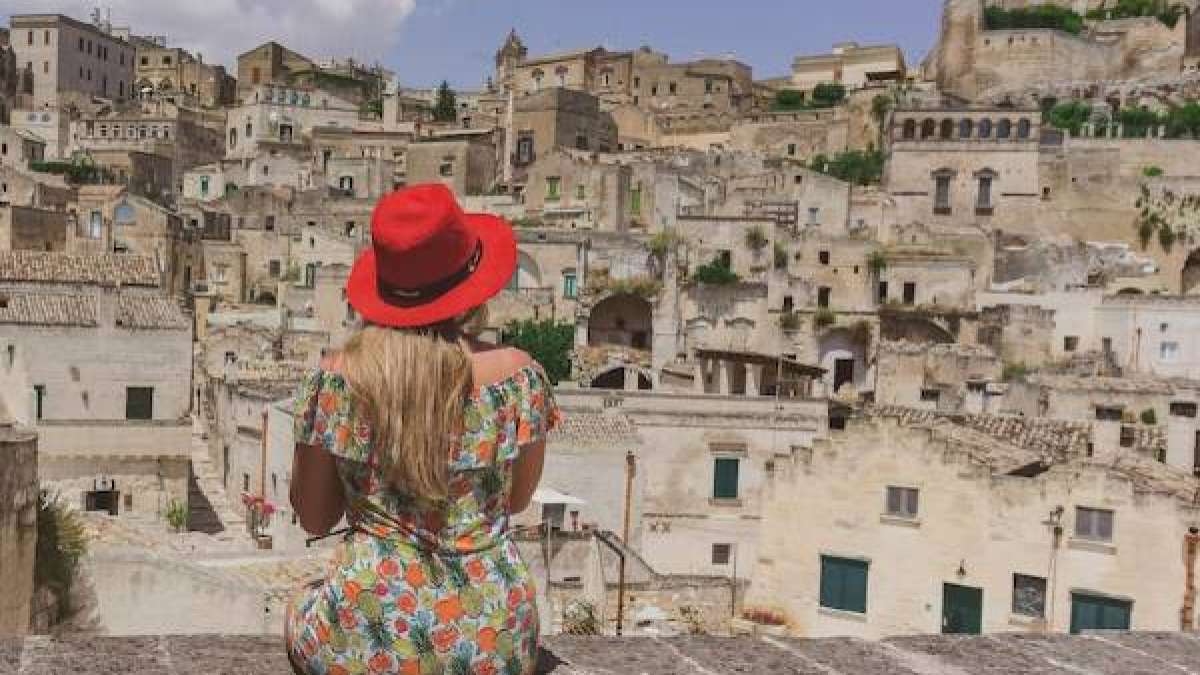A City Where the Living Sleep Beneath the Dead: Matera, Italy ...