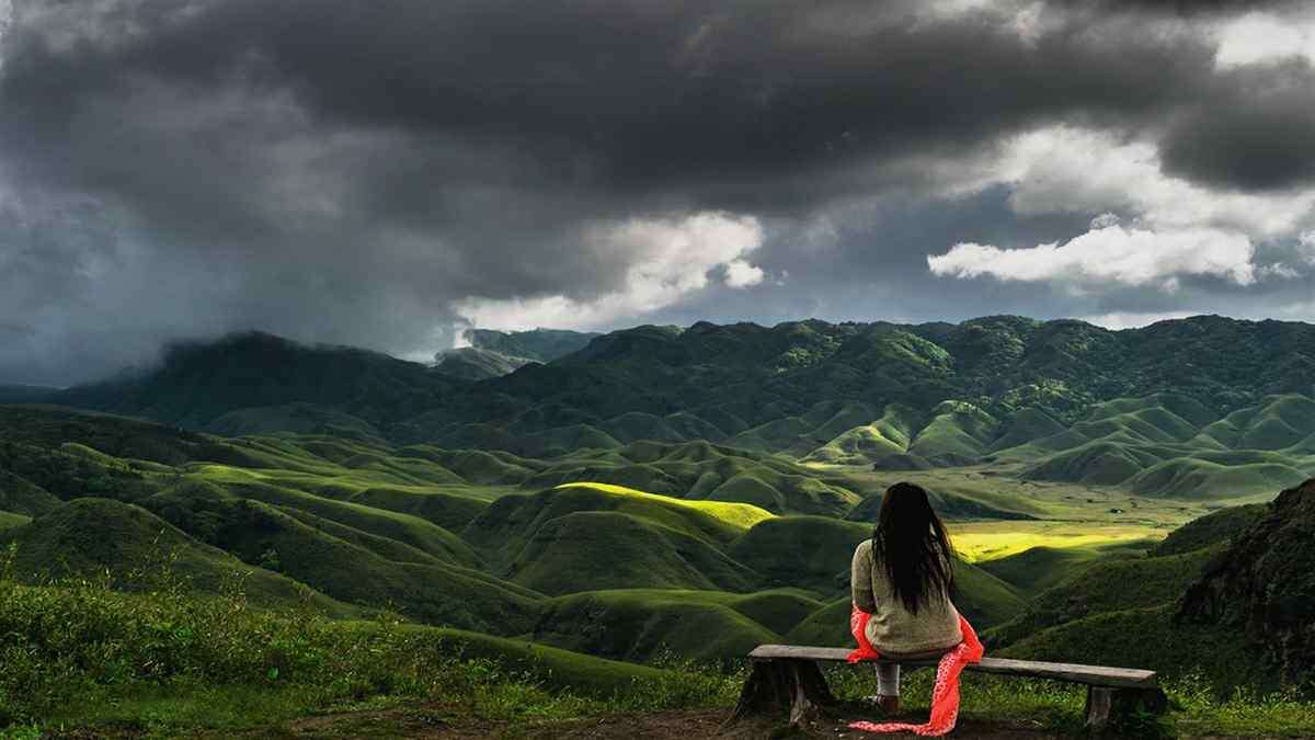 Dzukou Valley- Located at the border of Manipur and Nagaland, Travel ...