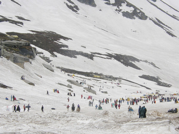 Travel to the 10 Snow Destinations in India - Nativeplanet