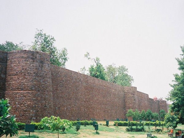 In the Path of Lesser Known Forts in Delhi - Nativeplanet
