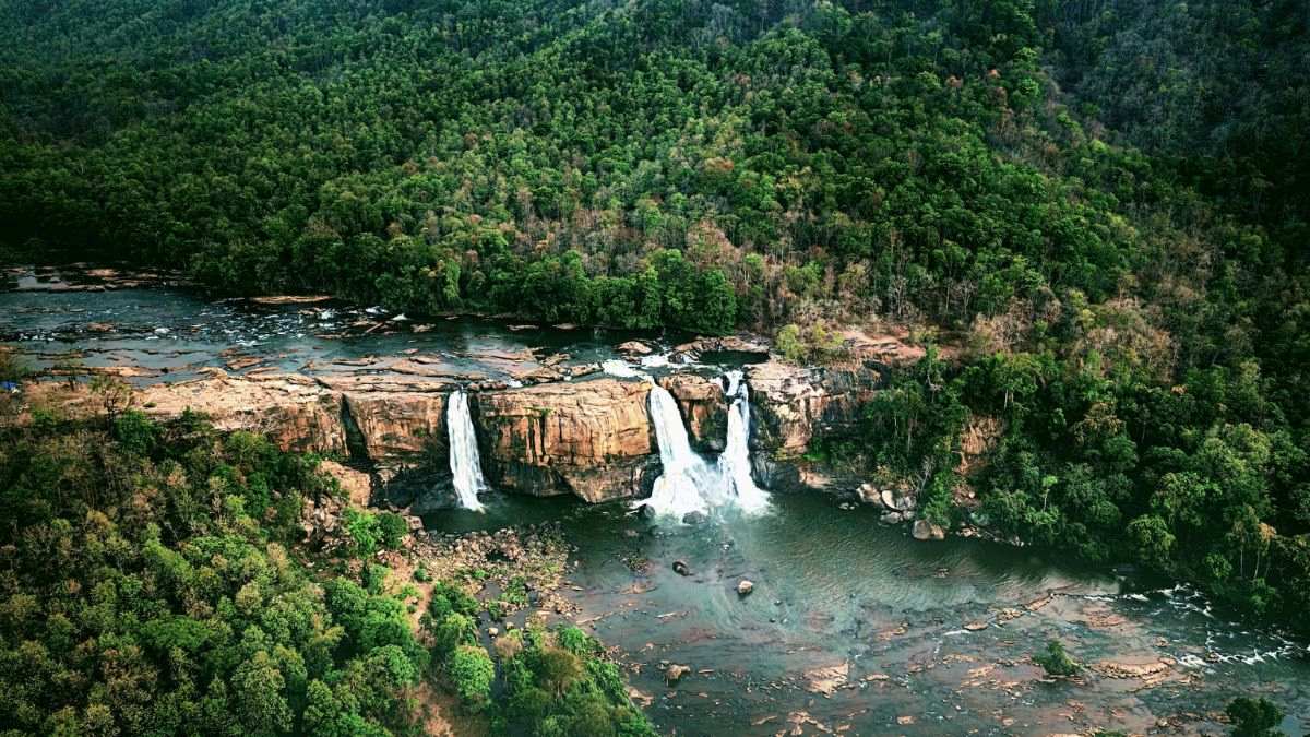 Athirappilly Waterfalls: This Nature's Masterpiece in Kerala is Best ...
