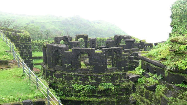 Here are the Top 5 forts in Maharashtra - Nativeplanet