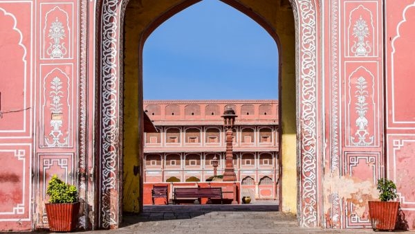 Jaipur: For Whom Did Maharaja Sawai Ram Singh II Paint the City in Pink ...