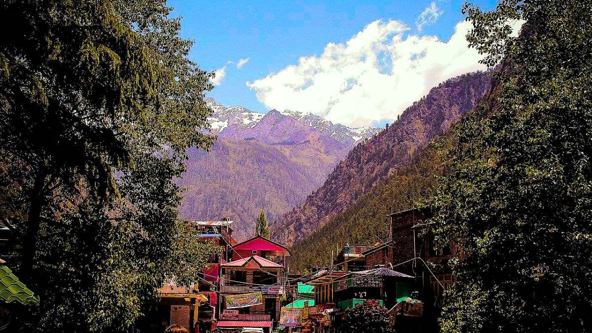 Kasol: How the Mini Israel in India Attracts Israeli Travelers ...