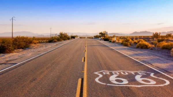 Road Trip across Route: America's Historic Highway from Chicago to ...