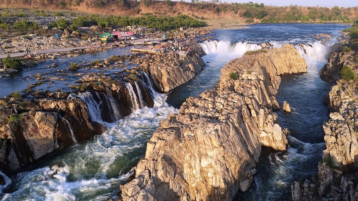 Thrill Seekers Paradise: Experience the Beauty of Dhuandhar Waterfalls ...