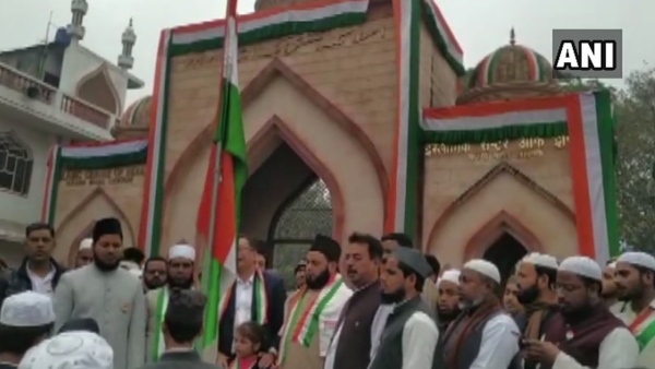 Firangi Mahal: The Monument with Traces of Mahatma Gandhis Footprints ...