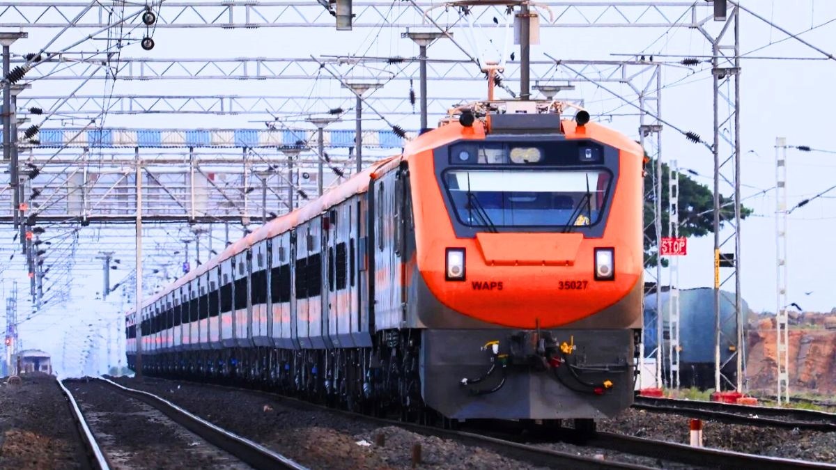 Vande Sadharan Train Debut: Exploring Passenger Feedback and Notable ...
