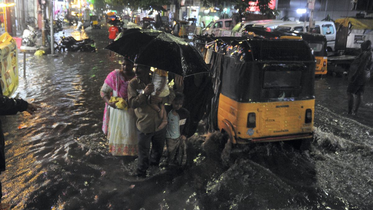 Heavy Rainfall in Chennai: Schools Shut, IMD Issues Orange Alert - Nativeplanet