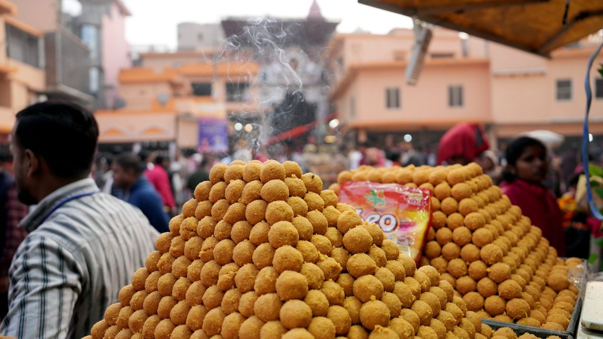 Ayodhya's Hanuman Garhi Ladoos Receive Prestigious GI Tag - Nativeplanet