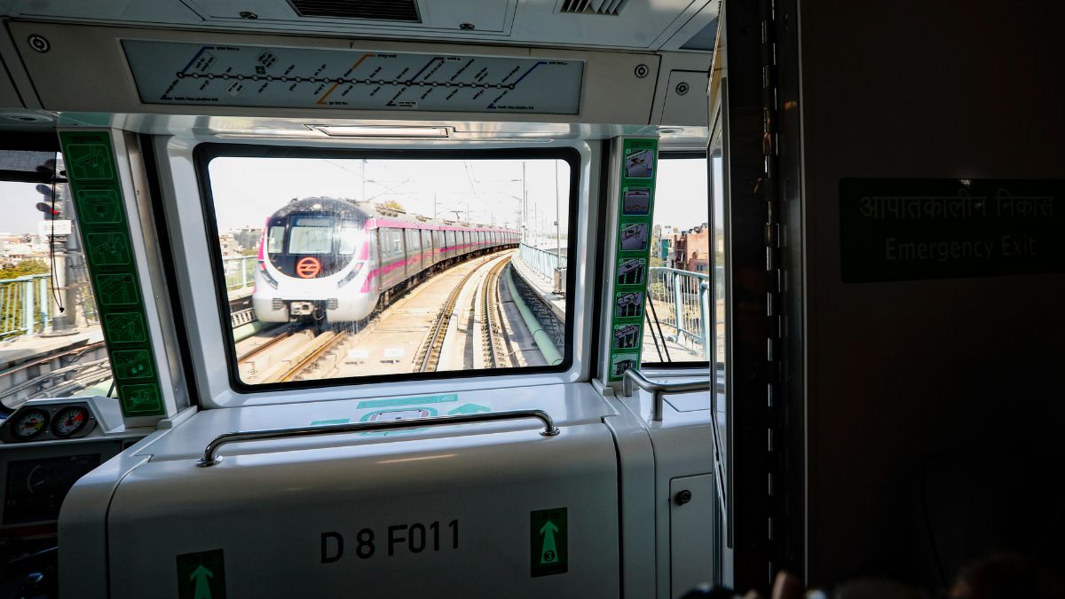 Delhi Metro's Magenta Line is India's First Fully Unmanned Train ...