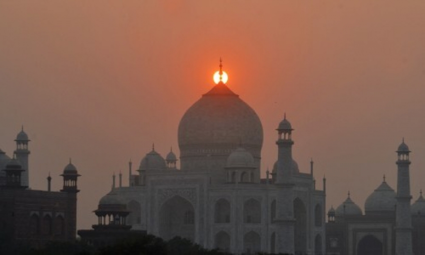 The beauty of the Taj Mahal During Sunset and Sunrise- Nativeplanet