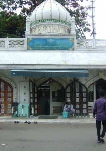 Gajendragad (Historical Shivaji Fort on Hill and Kalakaleshwara temple ...