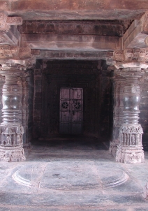 Gajendragad (Historical Shivaji Fort on Hill and Kalakaleshwara temple ...