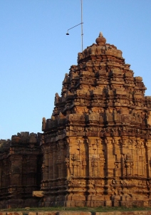 Gajendragad (Historical Shivaji Fort on Hill and Kalakaleshwara temple ...