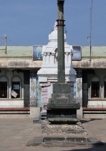 Gajendragad (Historical Shivaji Fort on Hill and Kalakaleshwara temple ...