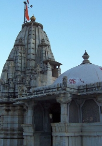 Gabbar Hill - Ambaji | Gabbar Hill Photos, Sightseeing -NativePlanet