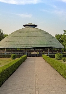Relic Stupa - Vaishali | Relic Stupa Photos, Sightseeing -NativePlanet