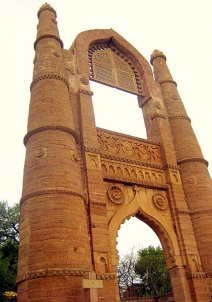 Bala Kila - Chanderi | Bala Kila Photos, Sightseeing -NativePlanet