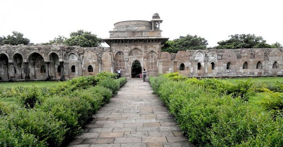 Pavagadh Photos, Pictures of Famous Tourist Places and Attractions ...