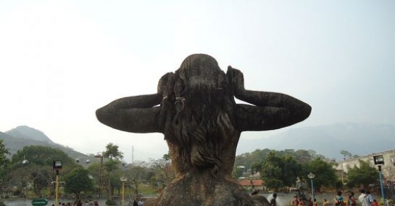 Yakshi Statue - Malampuzha | Yakshi Statue Photos, Sightseeing ...