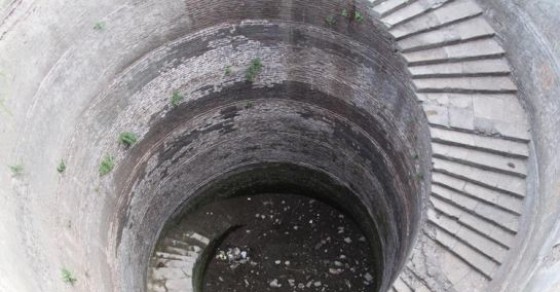 Helical Stepwell - Champaner | Helical Stepwell Photos, Sightseeing ...