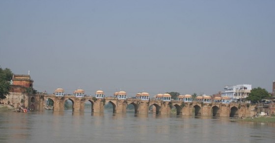 Shahi Bridge - Jaunpur | Shahi Bridge Photos, Sightseeing -NativePlanet