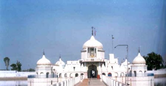 Achaleshwar Temple - Gurdaspur | Achaleshwar Temple Photos, Sightseeing ...