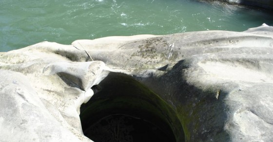 Tharon Cave - Tamenglong | Tharon Cave Photos, Sightseeing -NativePlanet