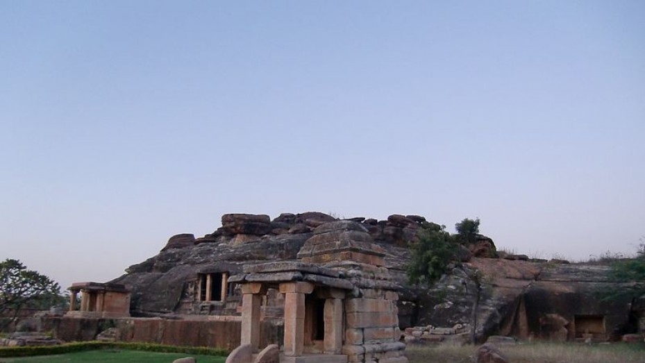 Ravana Phadi - Aihole | Ravana Phadi Photos, Sightseeing -NativePlanet