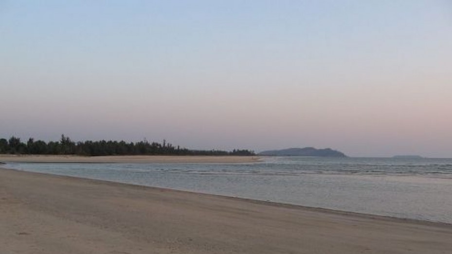 Kumta Beach - Kumta | Kumta Beach Photos, Sightseeing -NativePlanet