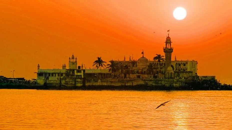 Haji Ali Mosque - Mumbai | Haji Ali Mosque Photos, Sightseeing ...