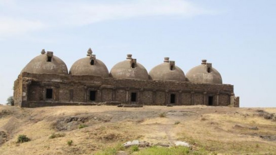 Makai Kothar Or Navlakha Kothar - Champaner | Makai Kothar Or Navlakha ...