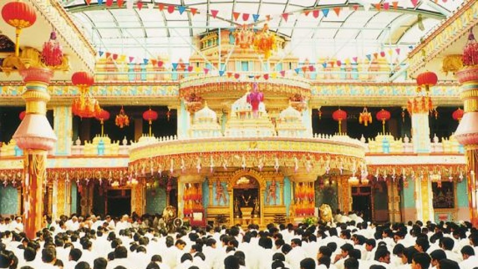 Prasanthi Nilayam - Puttaparthi | Prasanthi Nilayam Photos, Sightseeing ...