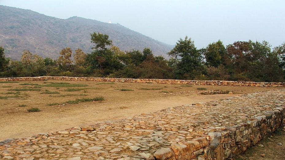 Bimbisar Jail - Rajgir | Bimbisar Jail Photos, Sightseeing -NativePlanet