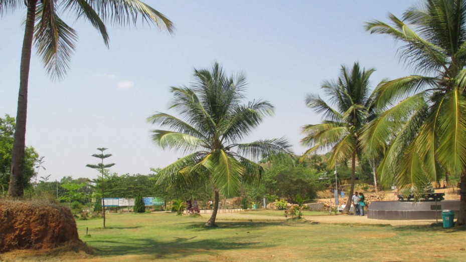 Pyramid Valley Photos-NativePlanet