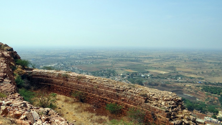Nargund Fort - Gadag | Nargund Fort Photos, Sightseeing -NativePlanet