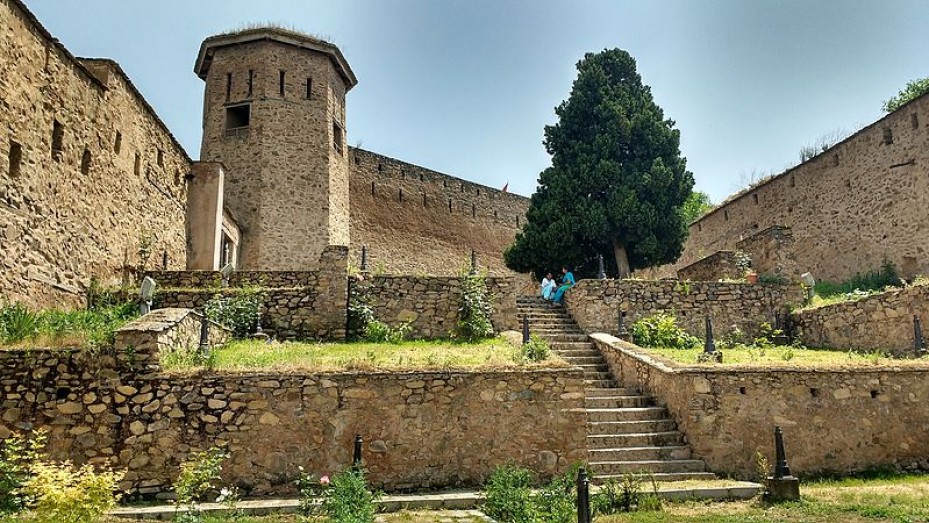 Hari Parbat Fort - Srinagar | Hari Parbat Fort Photos, Sightseeing ...
