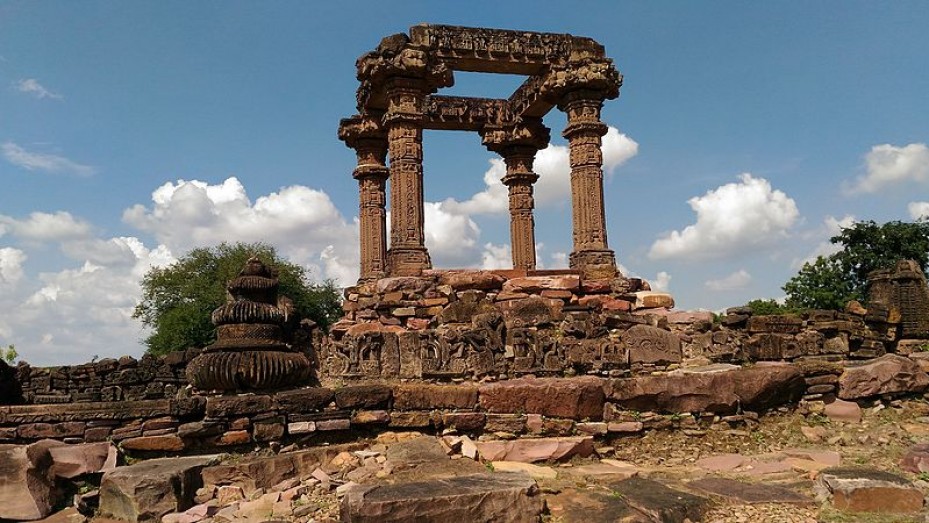 Hindola Torana - Vidisha | Hindola Torana Photos, Sightseeing -NativePlanet