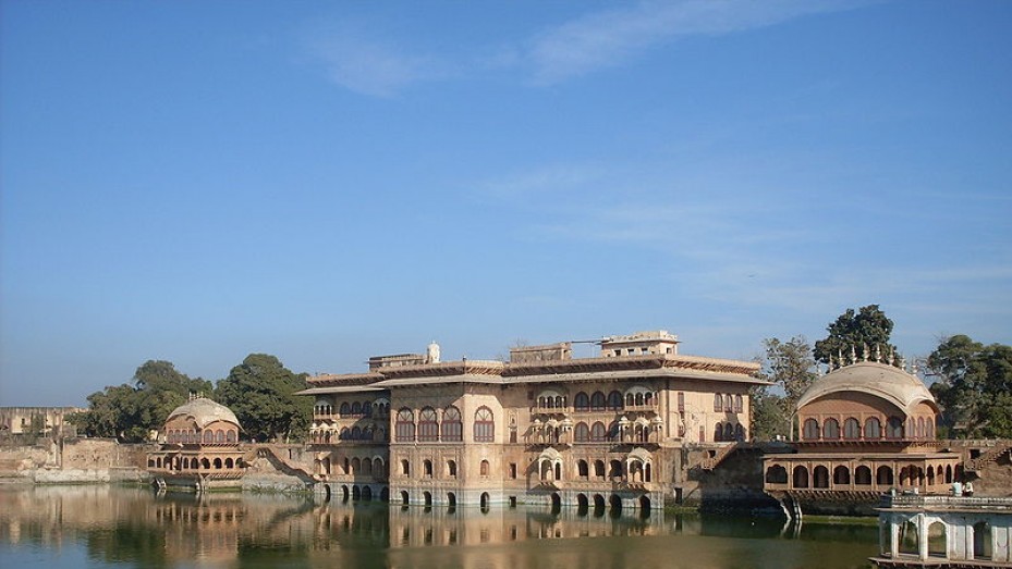 Deeg Fort - Bharatpur | Deeg Fort Photos, Sightseeing -NativePlanet