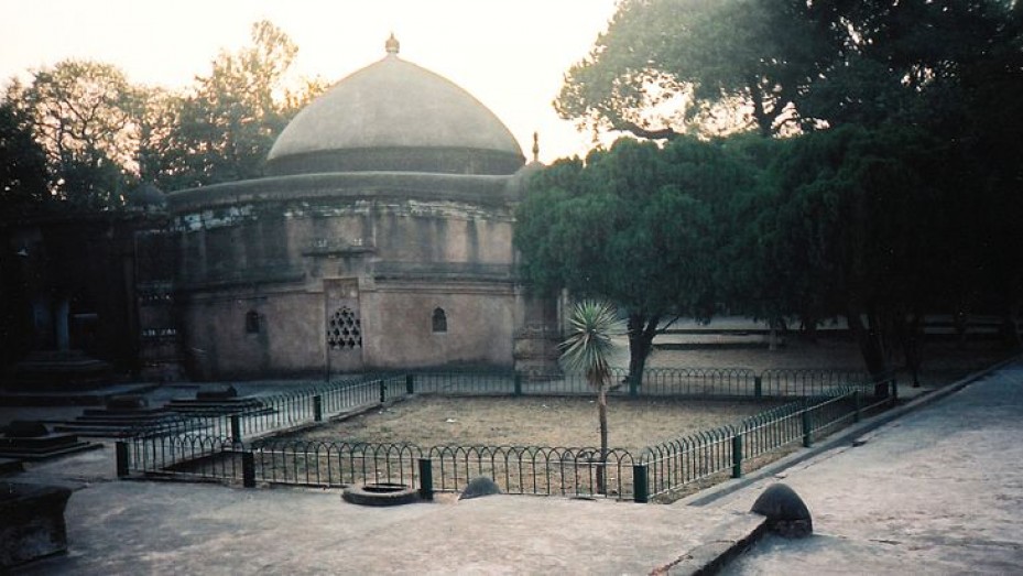 The Tomb Of Sher Afghan - Bardhaman | The Tomb Of Sher Afghan Photos ...